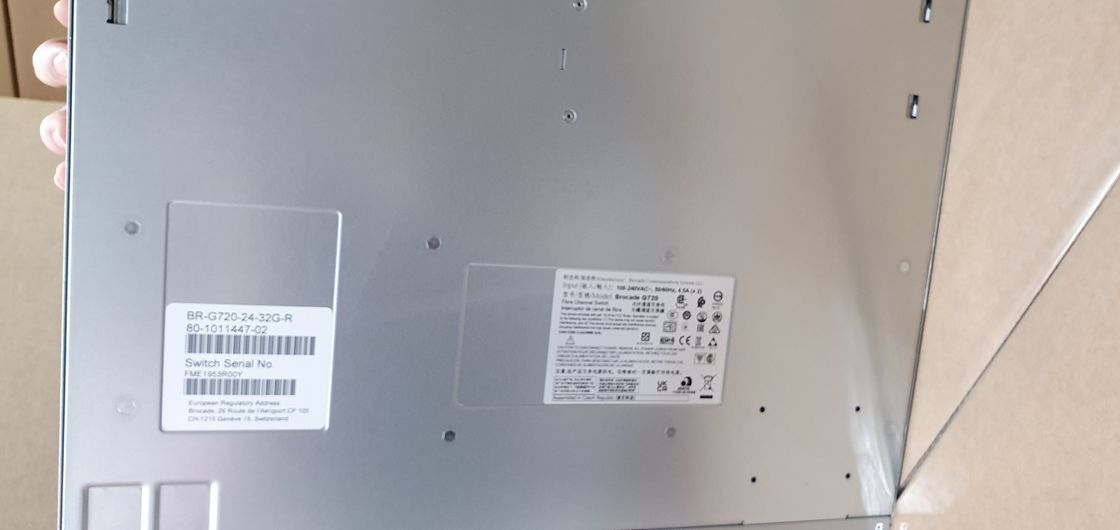 Broadcom Fc Brocade G720 Switch BR-G720-24-32G-R 24 Active Port CE SA KCC