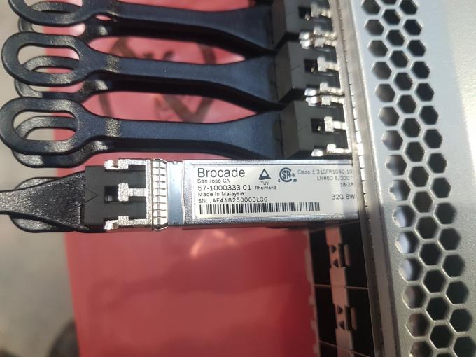 24 Active Ports Brocade SAN Switch BR-G620-24-32G-R With 24pcs 32GB SFP